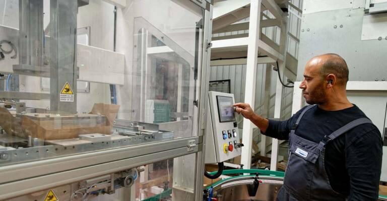 Complex sub-assemlies metal and plastic